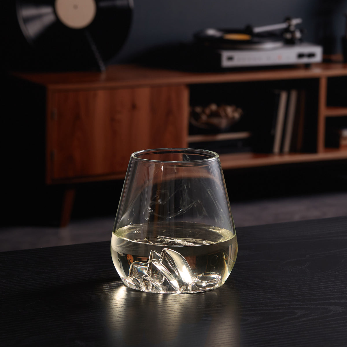 Sydney Opera House Wine Glass – Hop Vine & Still